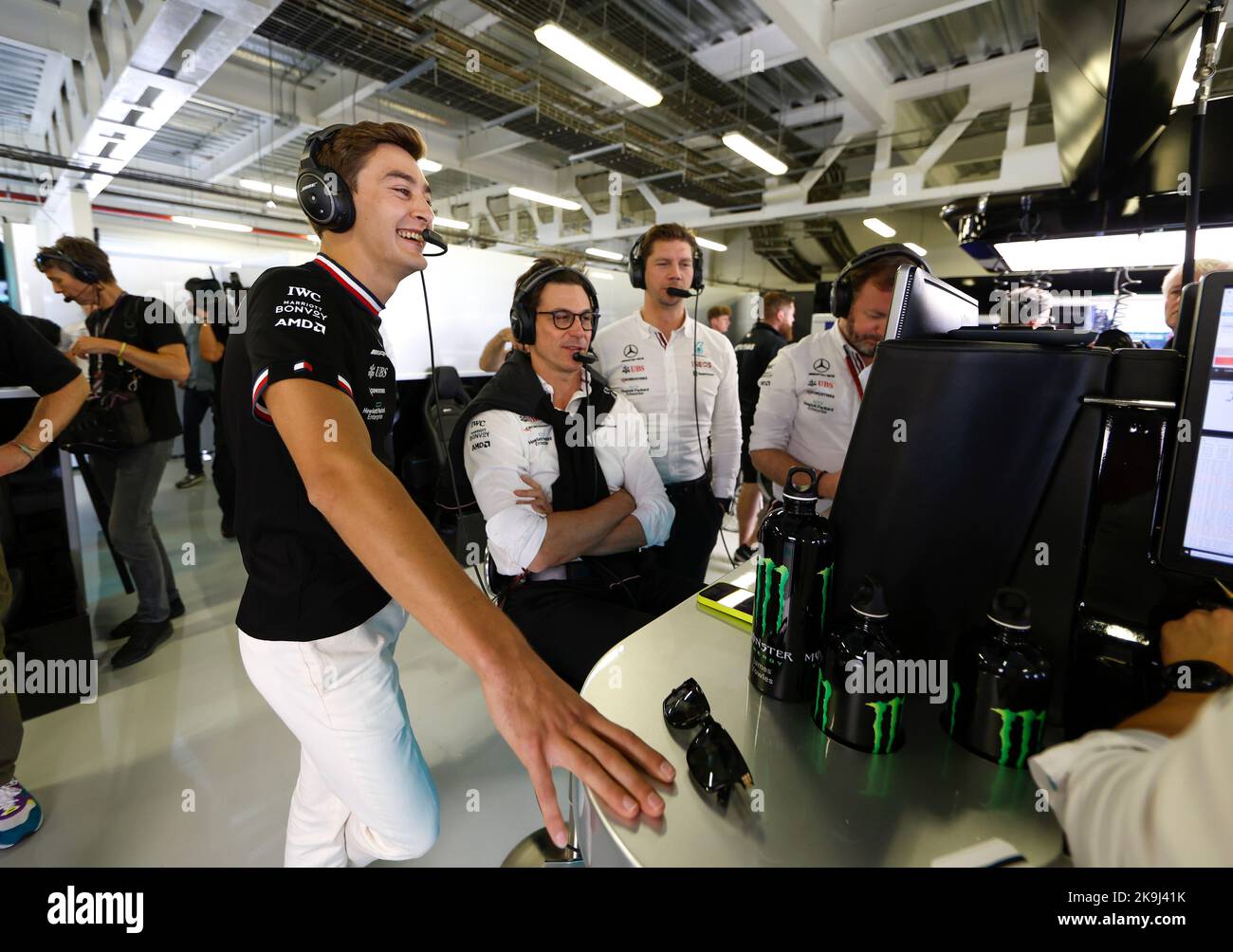 James vowles toto wolff hi-res stock photography and images - Alamy