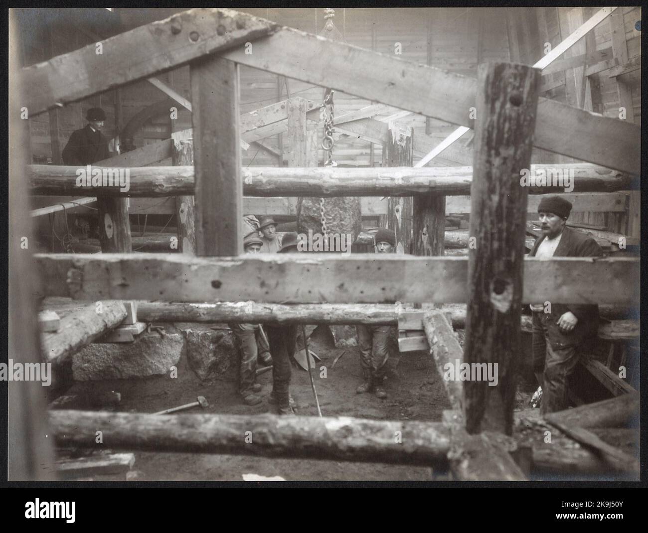 2 bridge team hi-res stock photography and images - Alamy