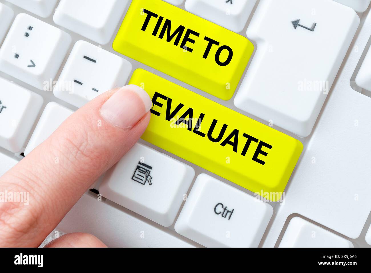 Conceptual caption Time To Evaluate. Business showcase the need to get ...