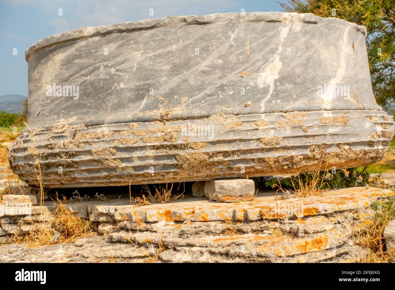 10. Ancient pedestal under the columns Stock Photo - Alamy