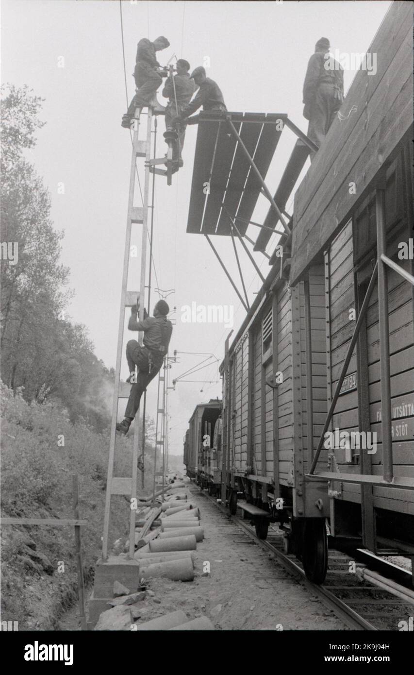 Electrification work hi-res stock photography and images - Alamy