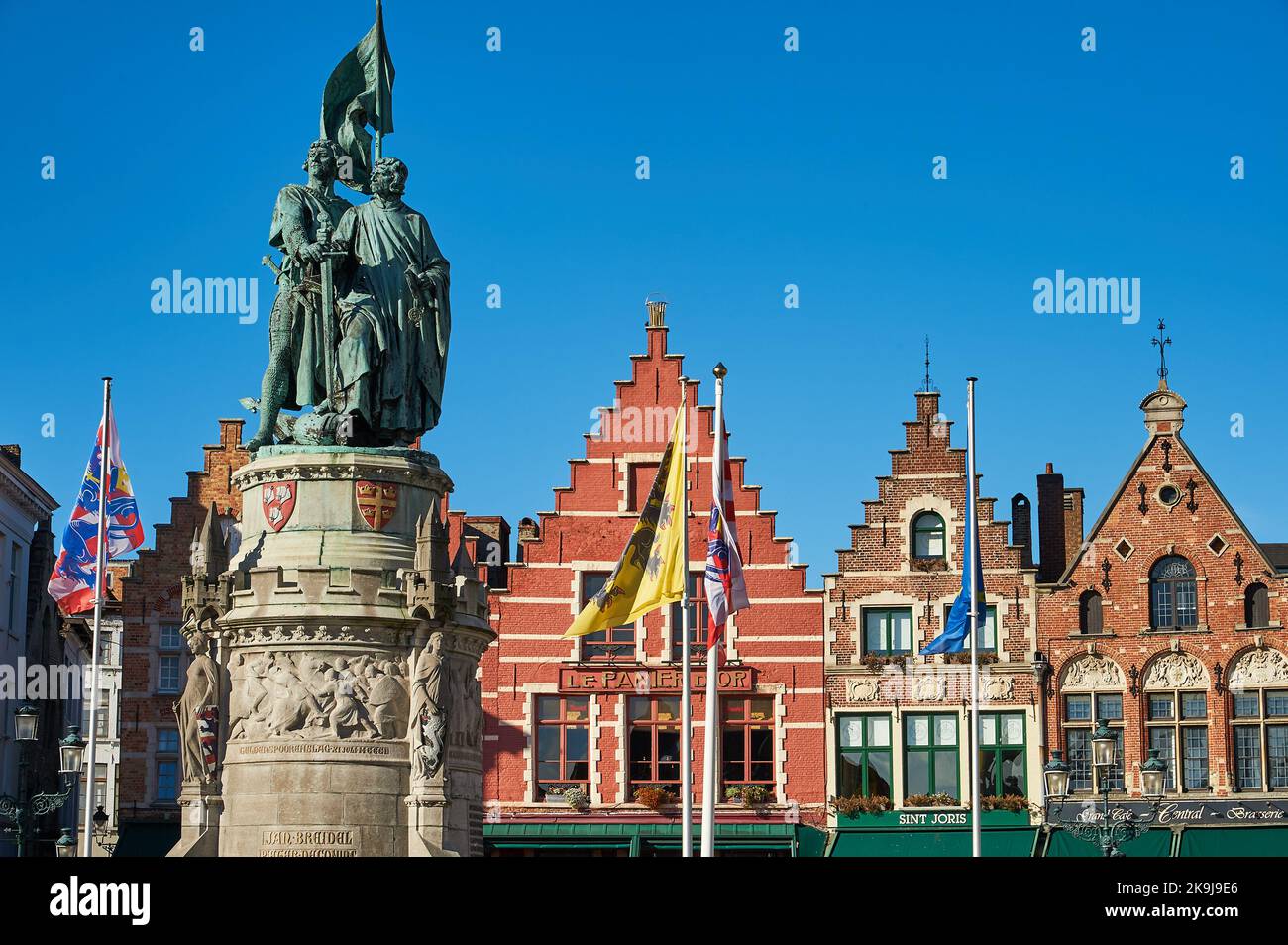 Statue of Jan Breydel and Pieter de Coninck in The Markt (Market Place ...
