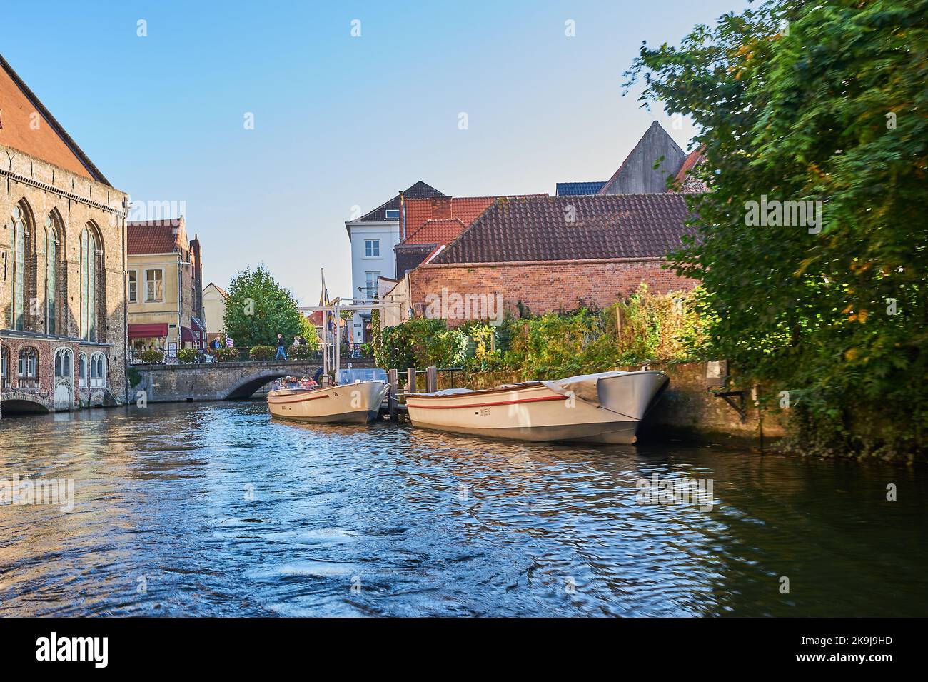 Bruges autumn canal hi-res stock photography and images - Alamy