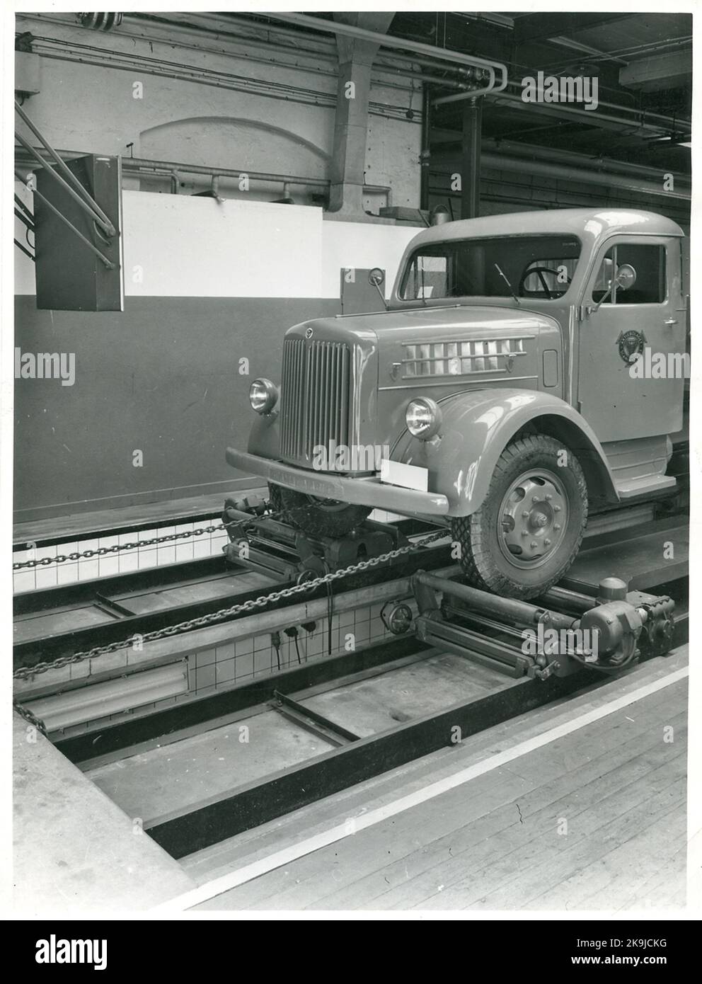 Truck Scania-Vabis L65 at the experimental workshop Stock Photo - Alamy