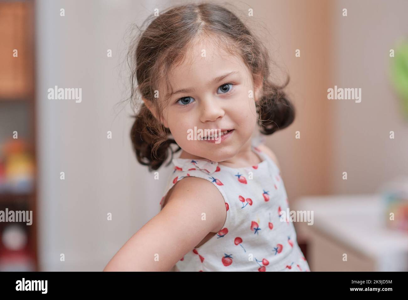 cute girl talking while eating Stock Photo - Alamy