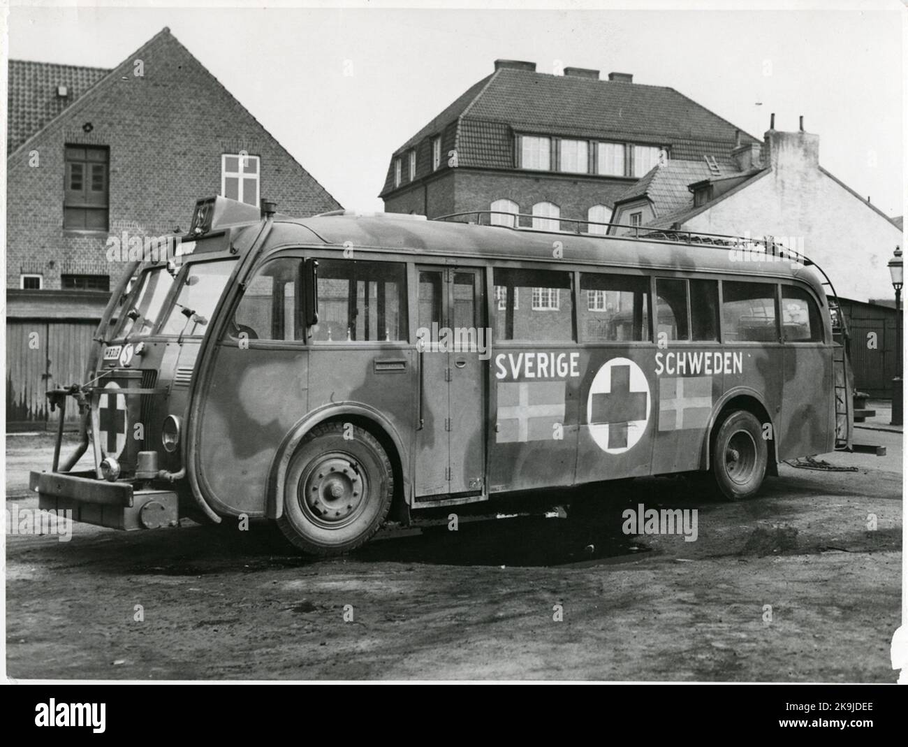 Camouflage bus hi-res stock photography and images - Alamy