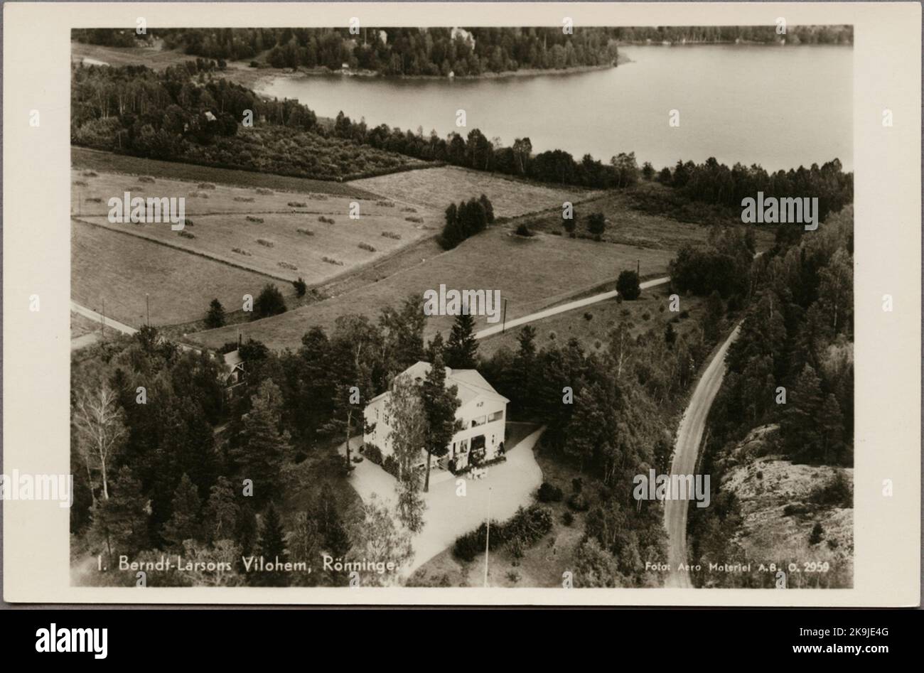 Berndt-Larson's rest home in Rönninge. Next to the western main line ...