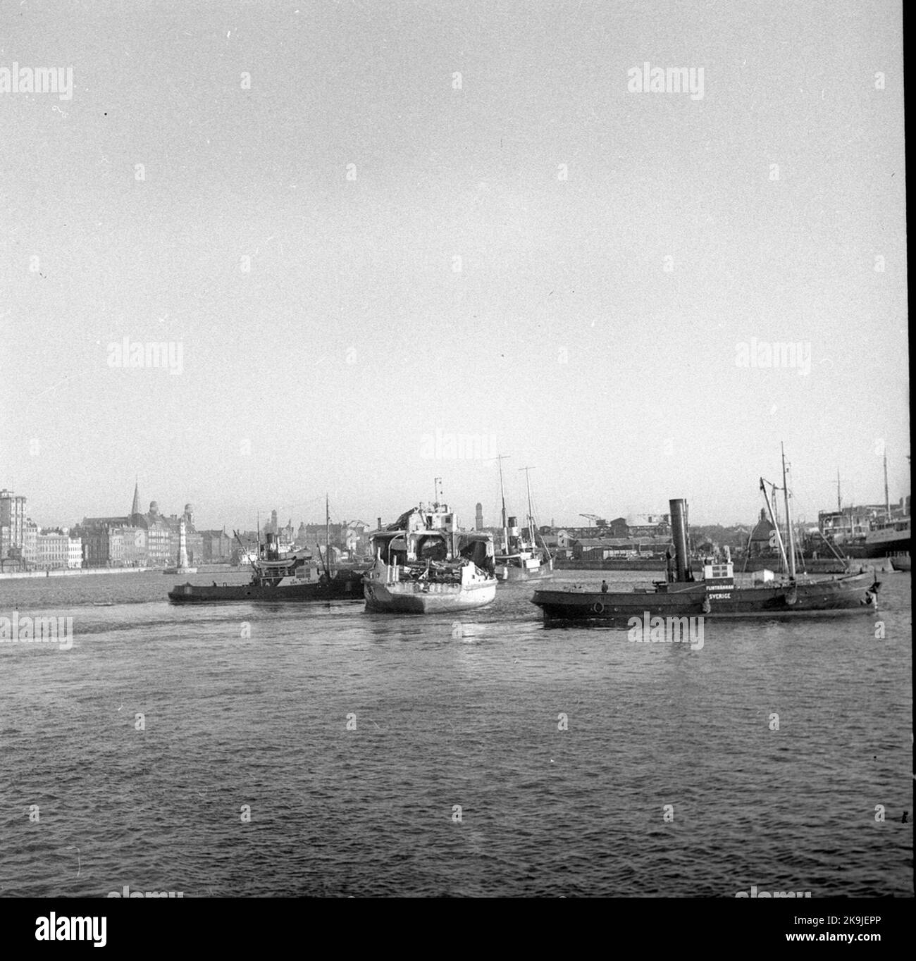 Harbor operation hi-res stock photography and images - Alamy