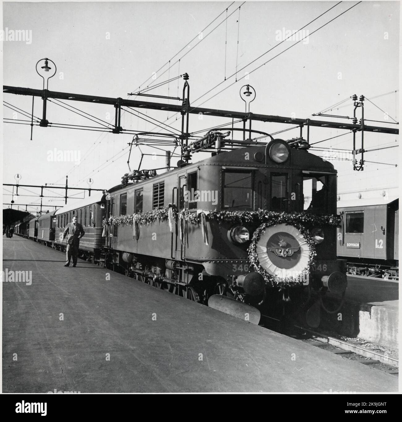 First electric train State Railways, SJ D 346 at a station after the ...