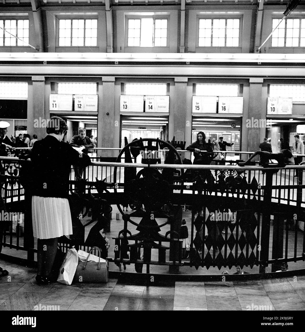 Historical train station hall Black and White Stock Photos & Images - Alamy