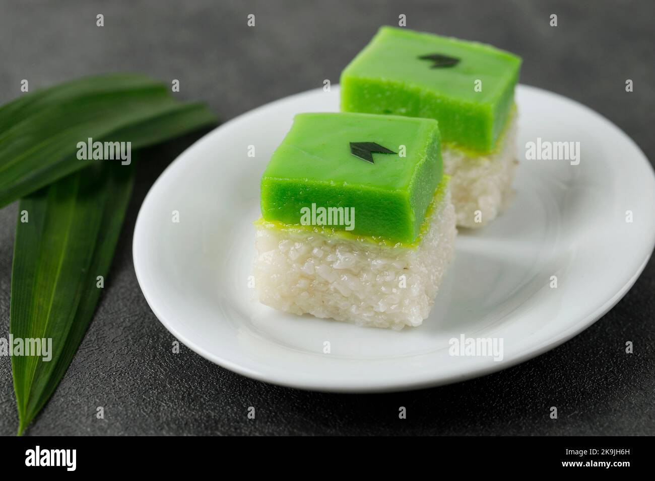 Seri Muka Kuih also known as the Pandan Custard Cake. Kue Talam Ketan ...