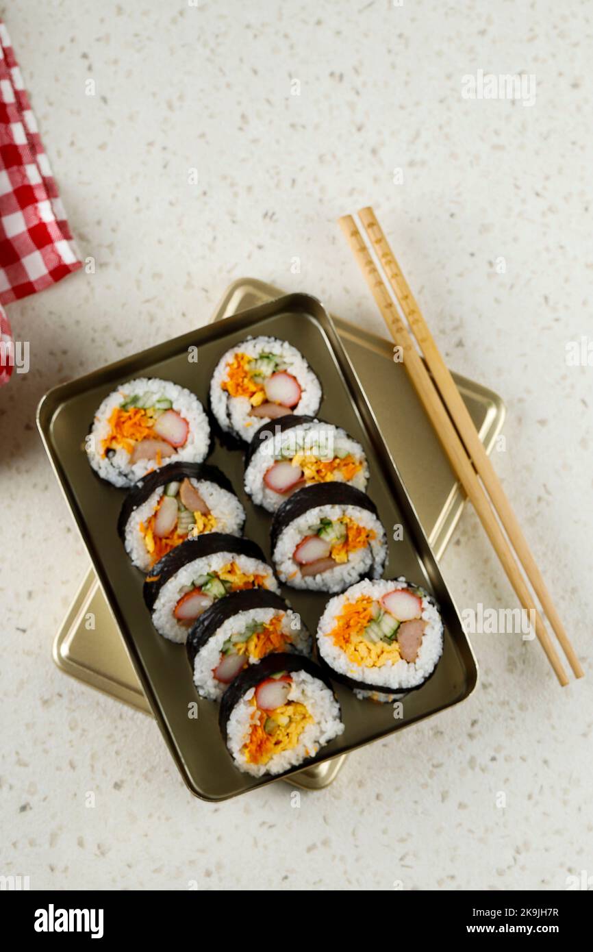 Kimchi kimbap hi-res stock photography and images - Alamy