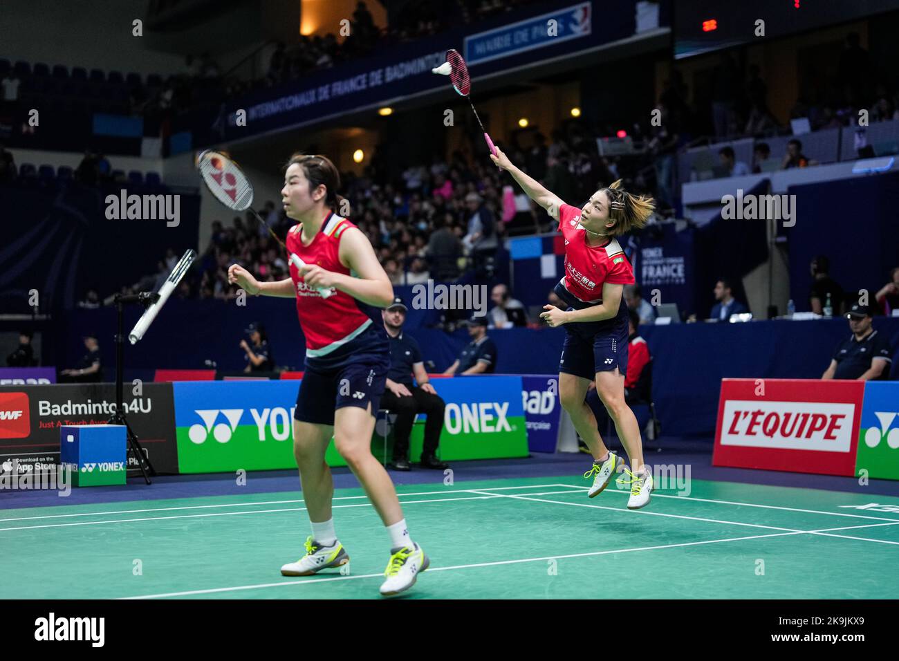 Paris, France. 28th Oct, 2022. Chen Qingchen (R)/Jia Yifan compete ...