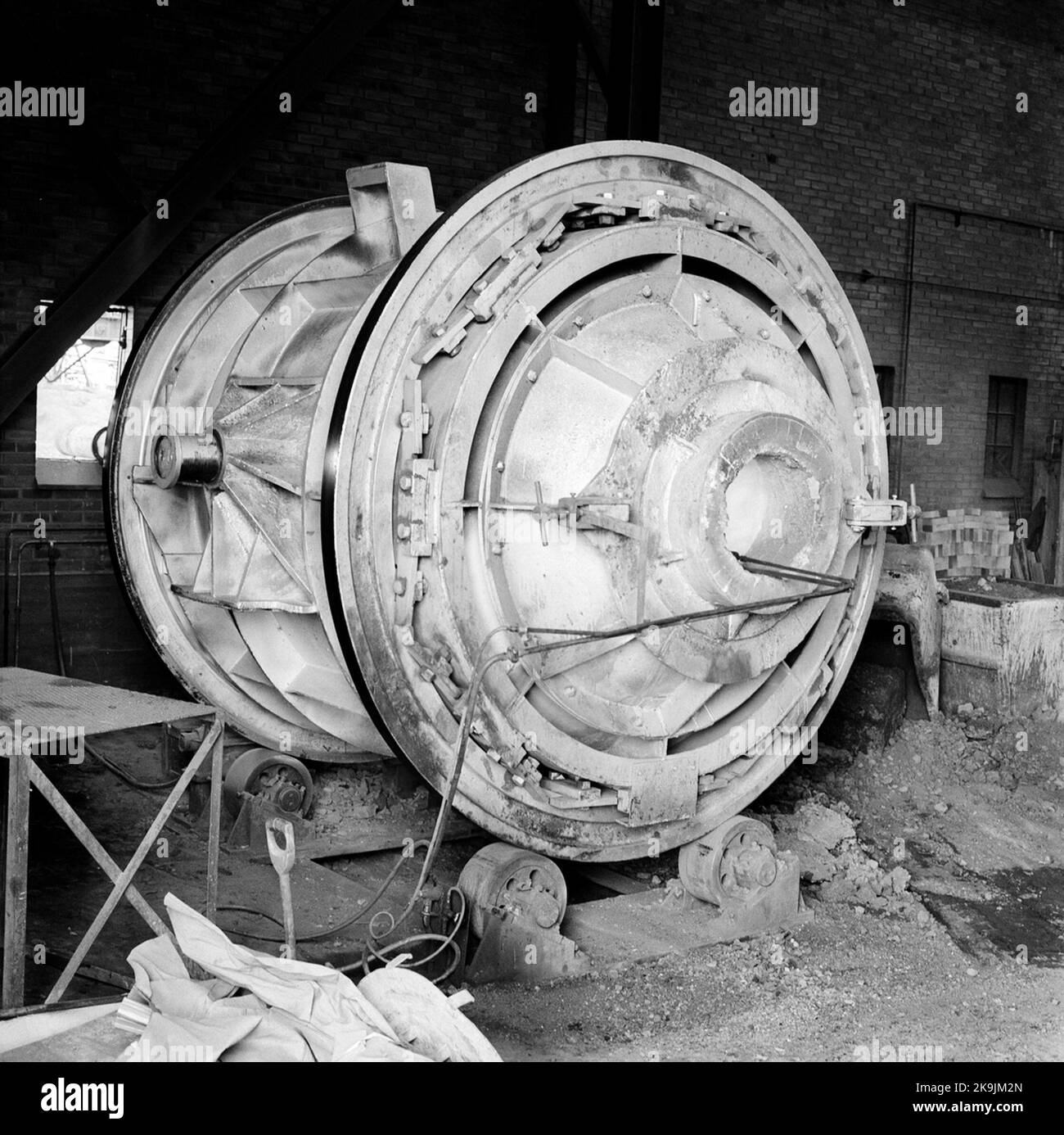 Transport of liquid iron Stock Photo - Alamy