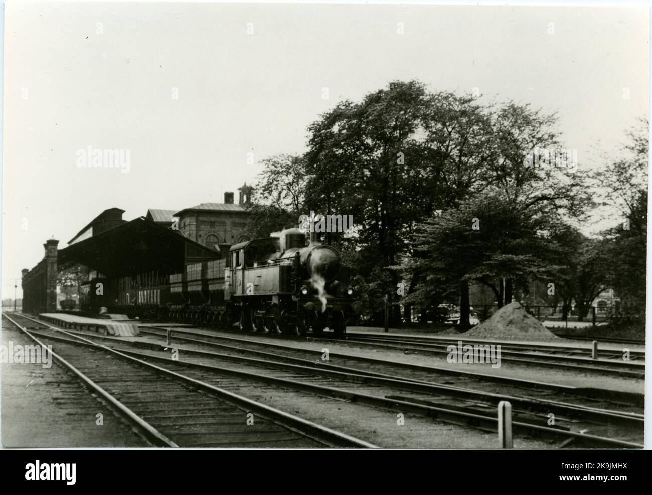 LOHJ 23.Stationshuset built in 1865 by L & HJ Stationshuset's architect ...