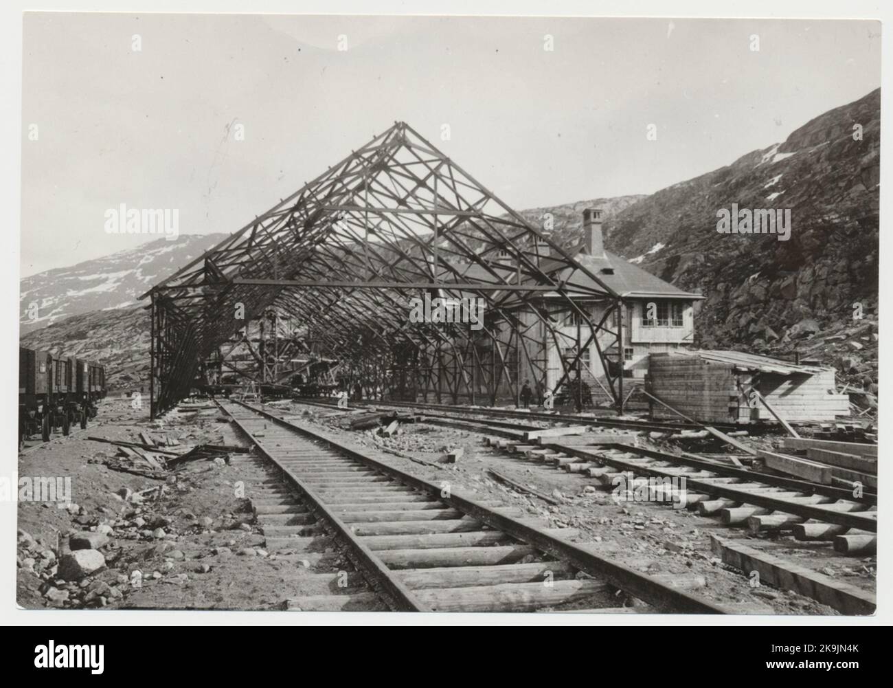 The frame to the railway hall at the national border station Stock ...