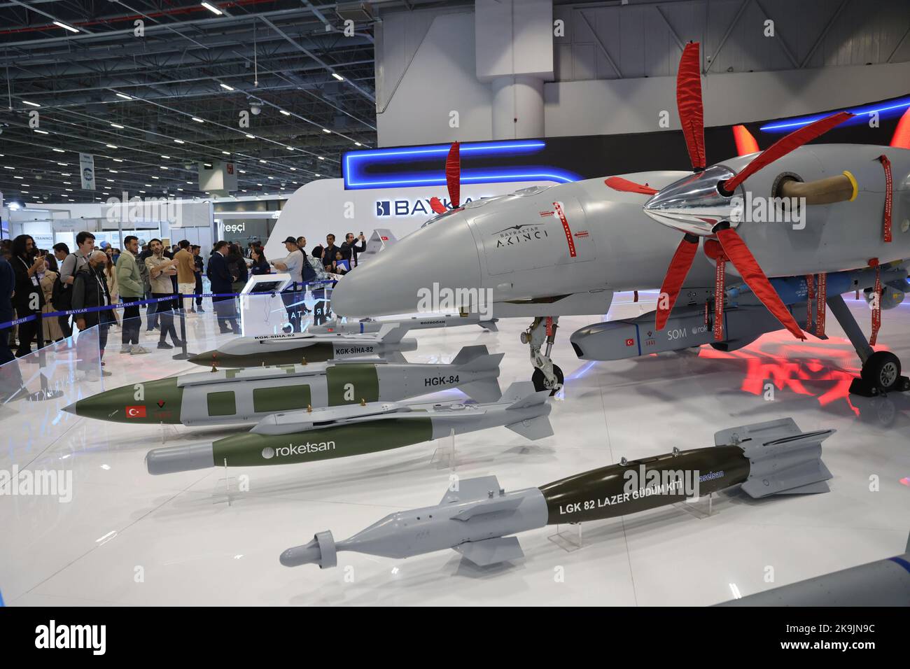 Istanbul, Turkey. 28th Oct, 2022. People visit a Turkish defense and ...