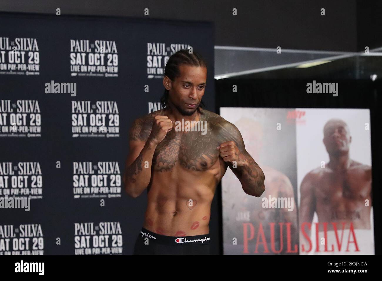 GLENDALE, AZ - OCTOBER 28: Boxer Braulio Rodriguez steps on the scale ...