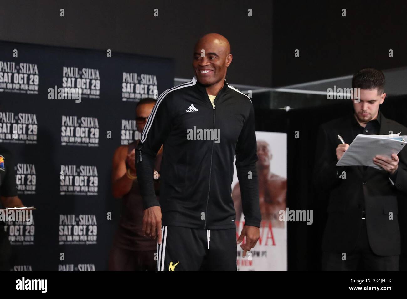 Paul vs silva official weigh ins hi-res stock photography and images ...