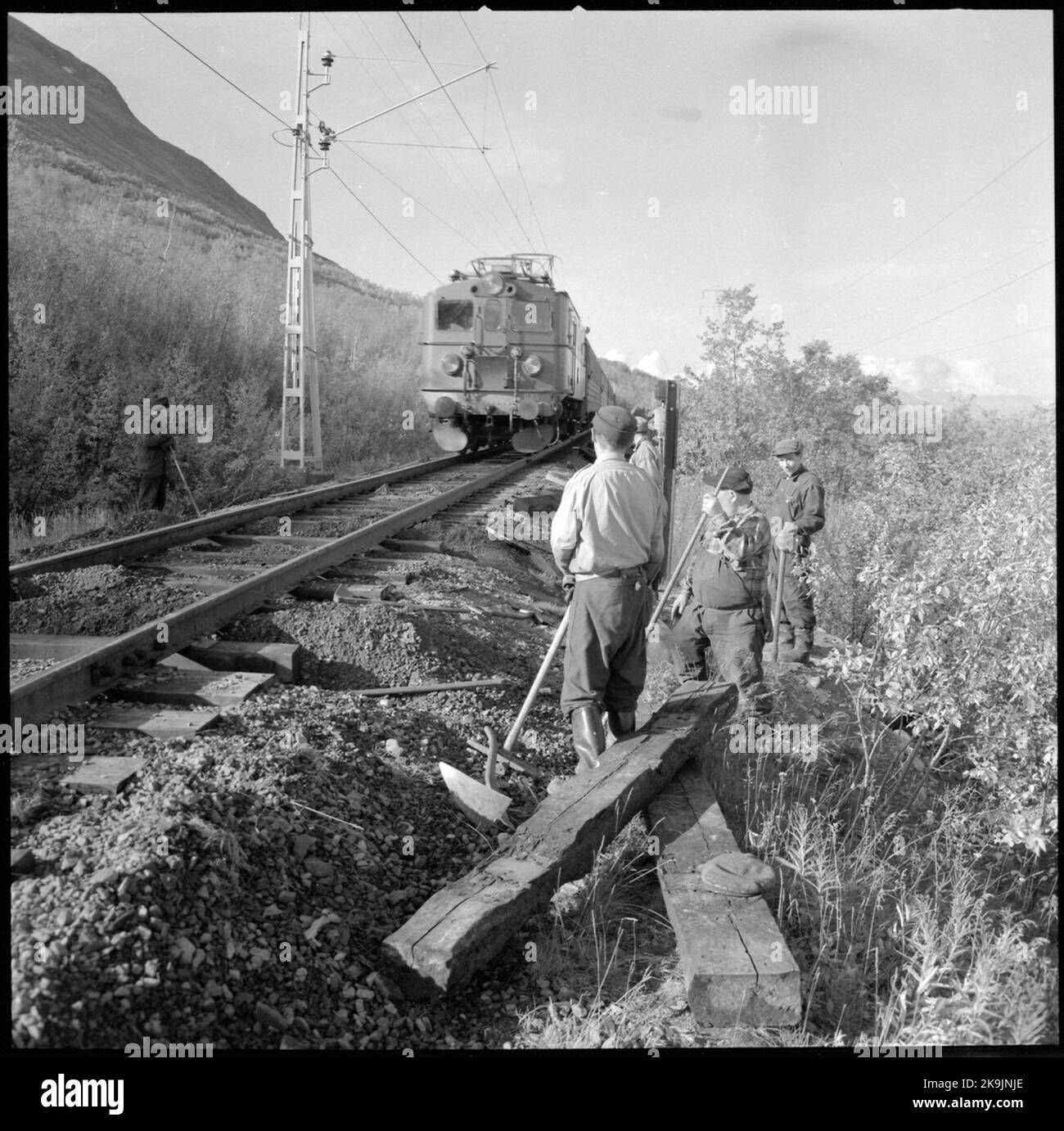 Slipers change. Reflement of the Malmbanan Kiruna-Riks limit. State ...