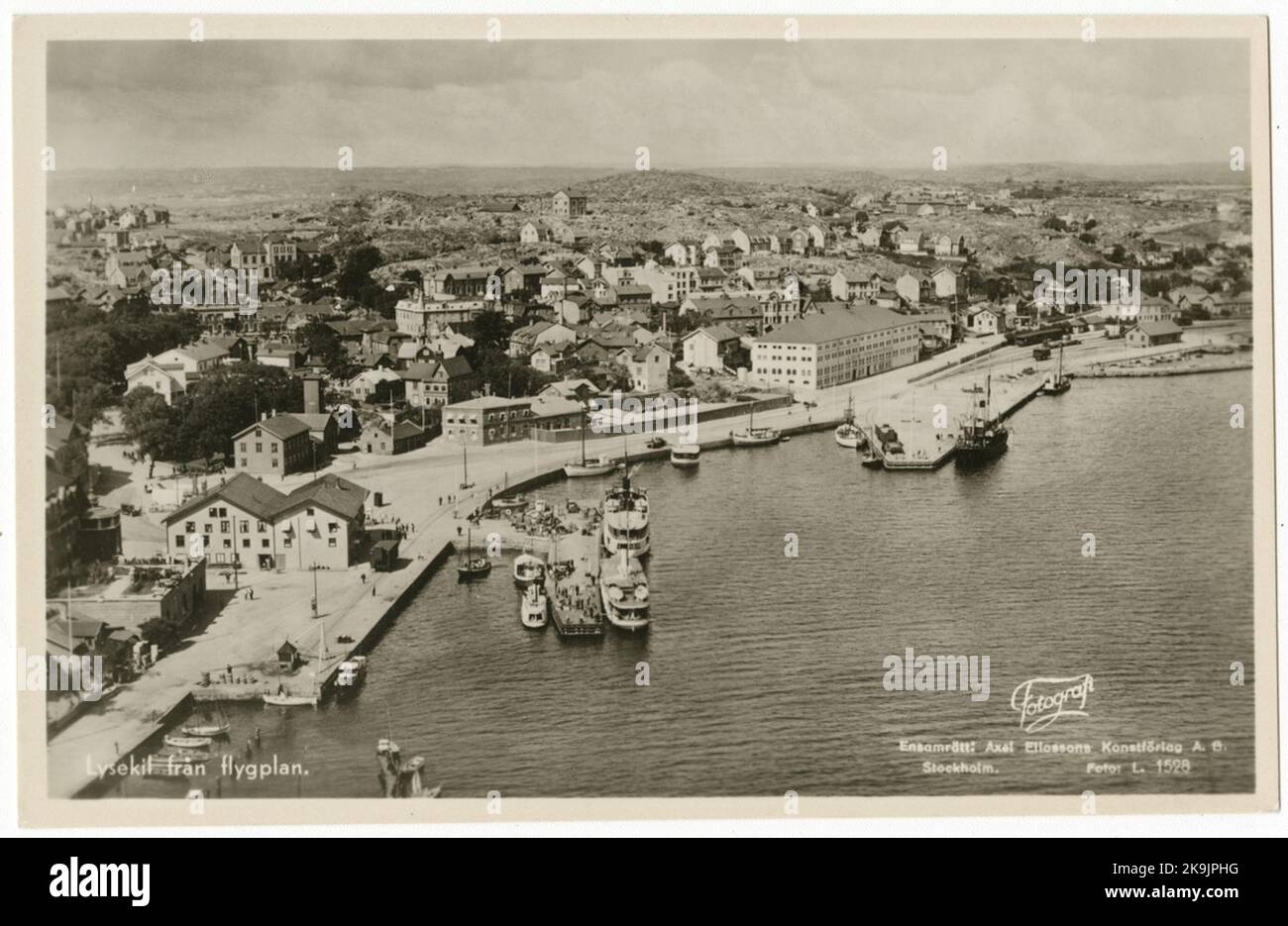 Ship across Cut Out Stock Images & Pictures - Alamy