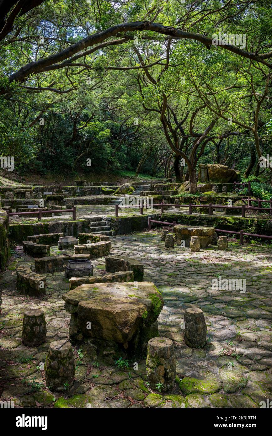 Golden Hill rest area, with rustic stone tables, seating and barbeque ...