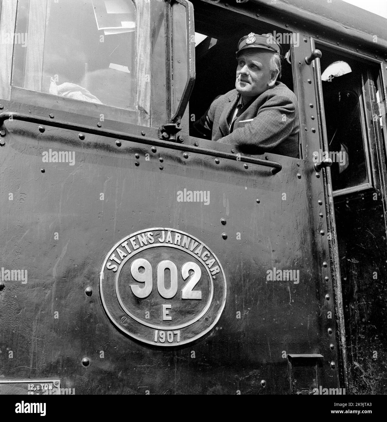 Bombi hi-res stock photography and images - Alamy