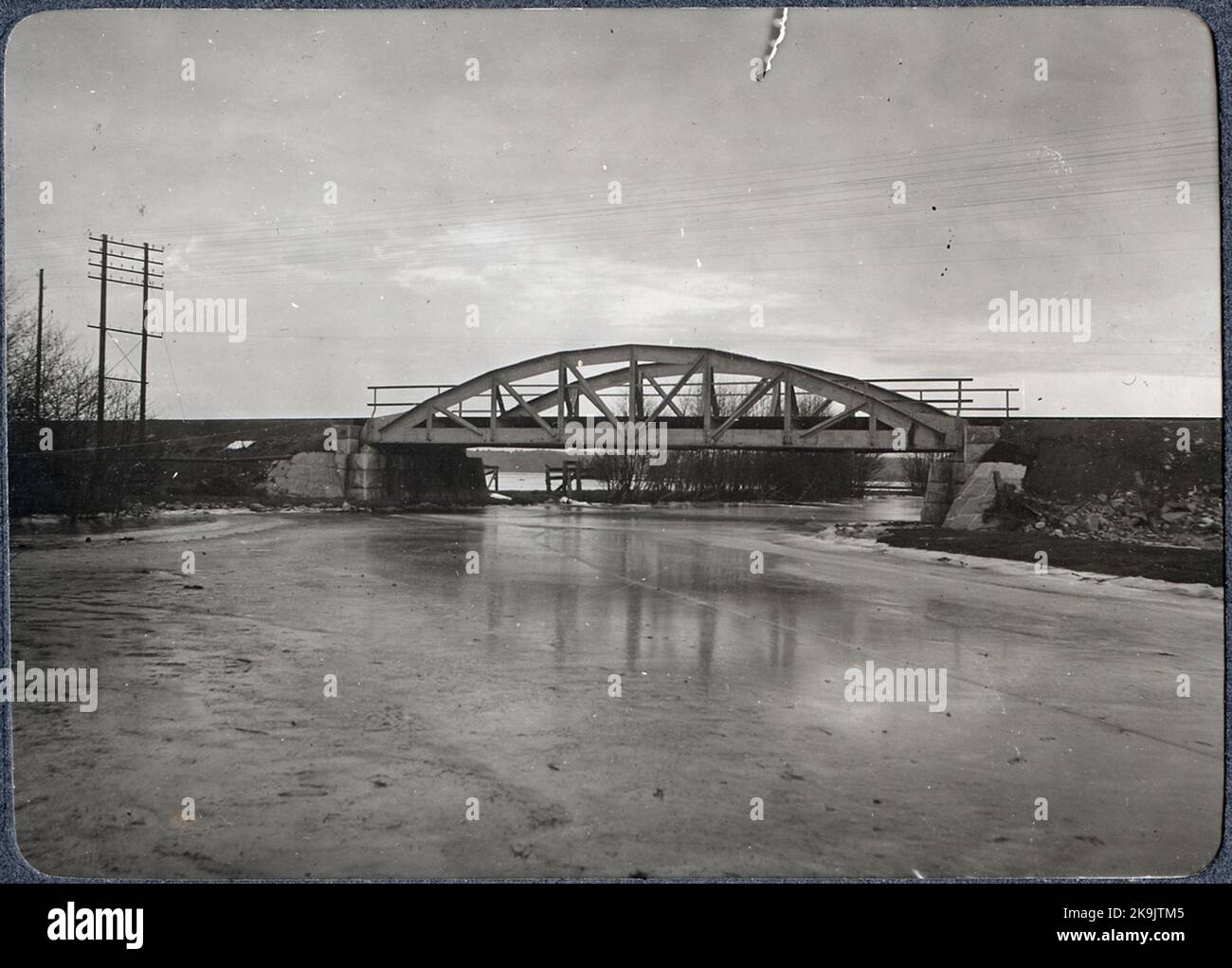 Album with photographs from Bohusbanan.bro over Wettelanda River, at ...
