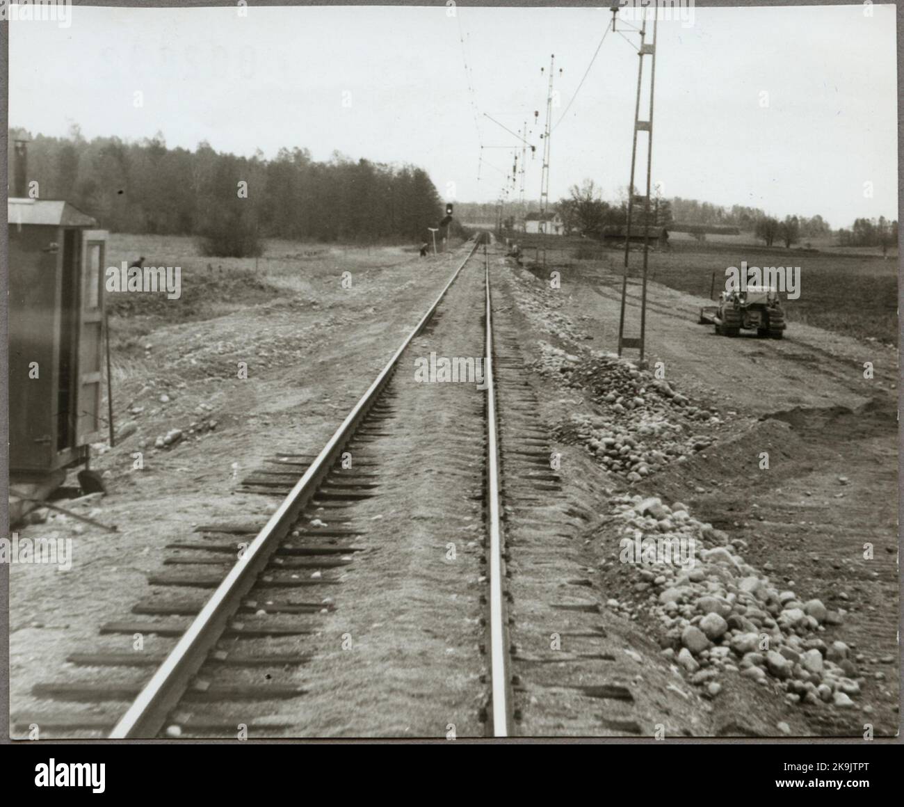 Work at the track near Hallbosjön, the route between Stigtomta and ...