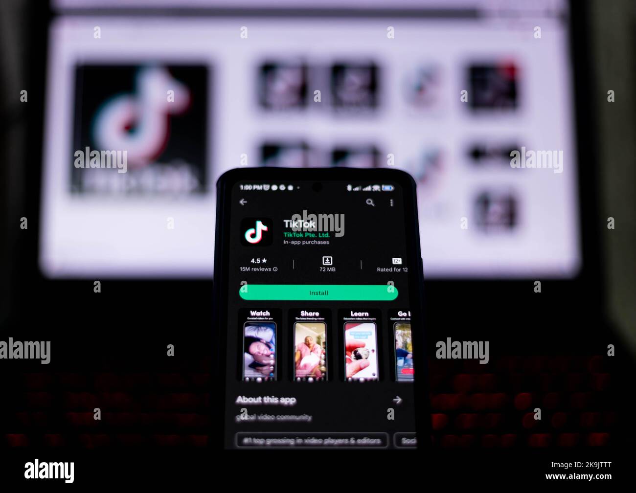 Uninstall screen hi-res stock photography and images - Alamy