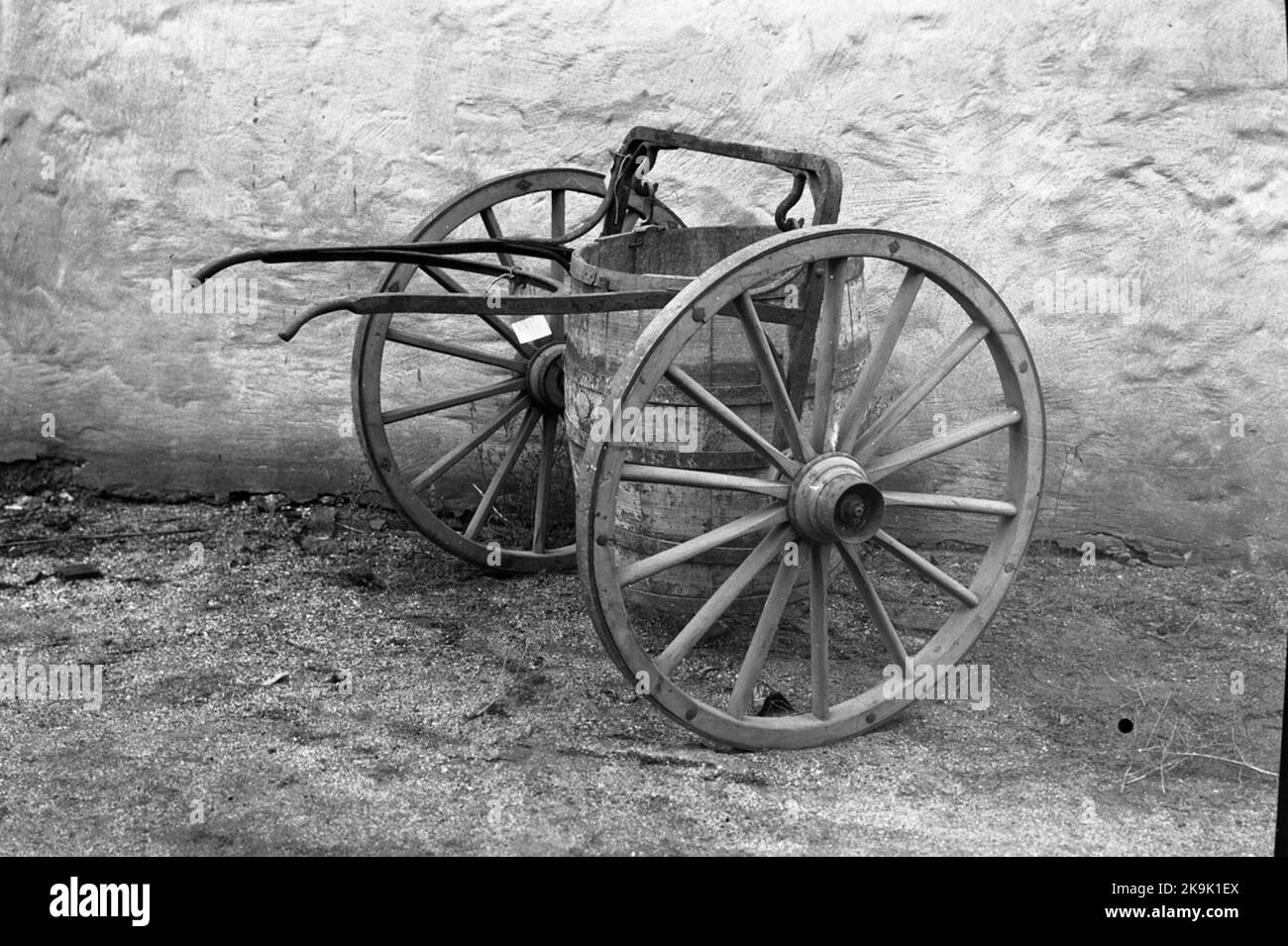 Water barrel on wheels for fire extinguishing; Railway Museum. Sheet no ...