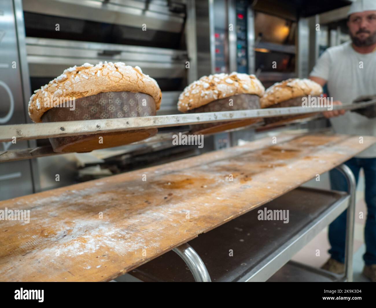 Baking sheet upside down hi-res stock photography and images - Alamy