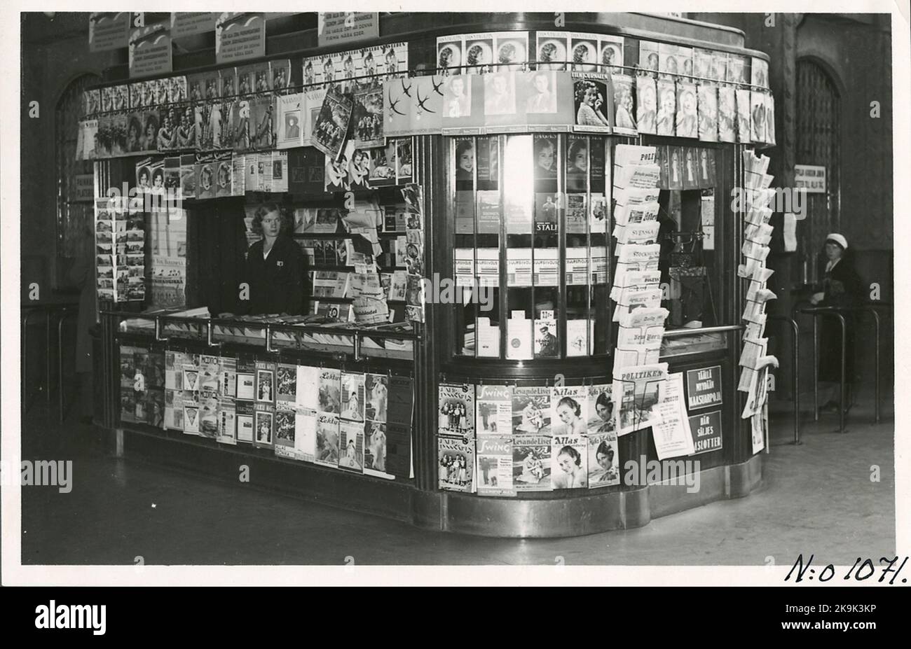 Newspaper kiosk at Helsinki station Stock Photo - Alamy