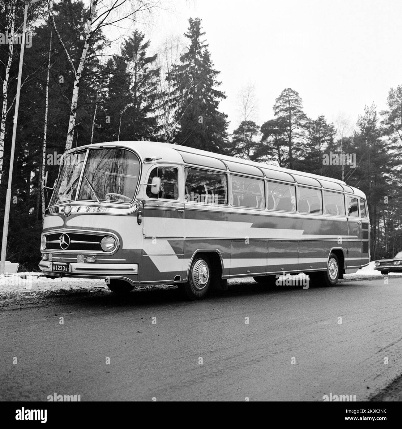 Bus right Black and White Stock Photos & Images - Alamy