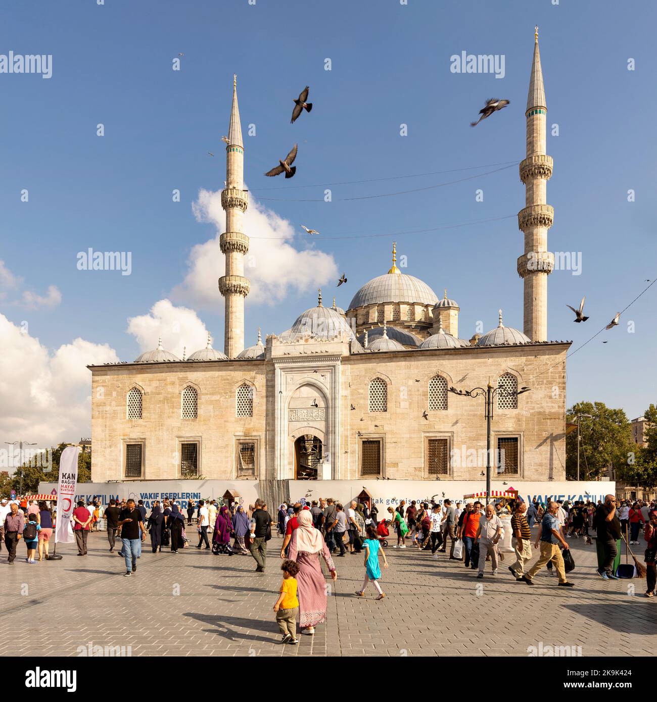 Istanbul, Turkey - August 30, 2022: Crowds of local citizens at Eminonu ...