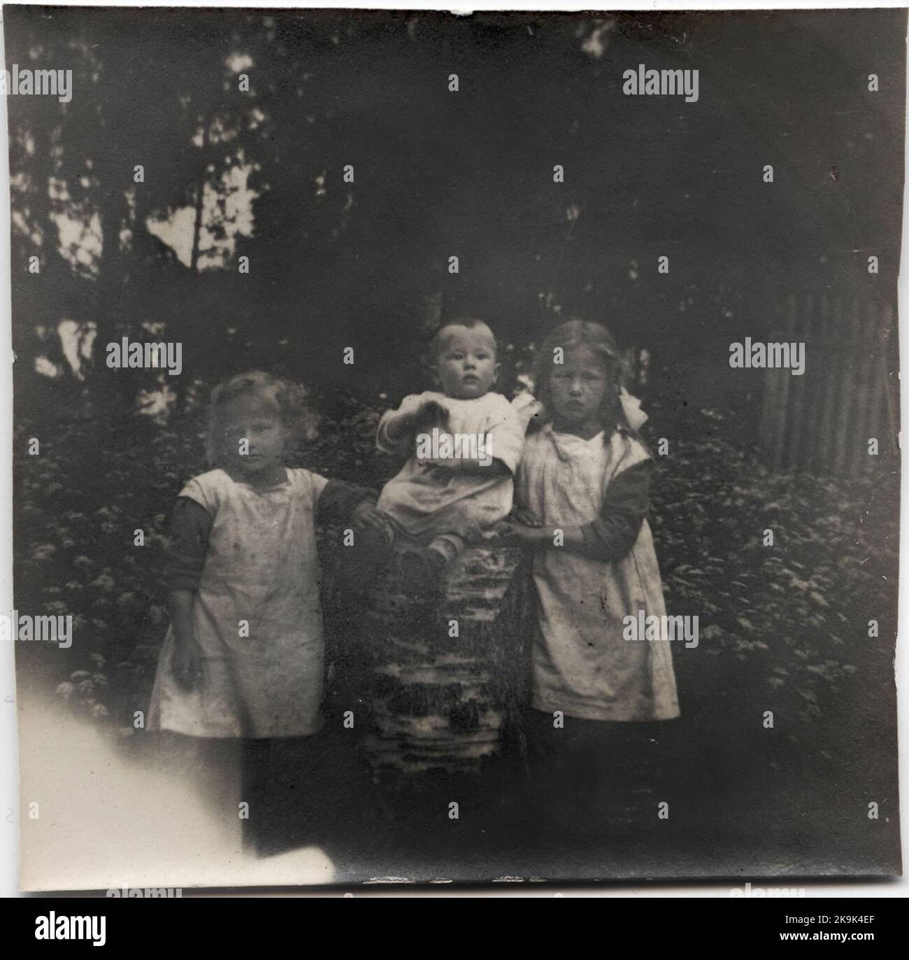 First year in Långsjön. The children Andersson from left: Astrid ...