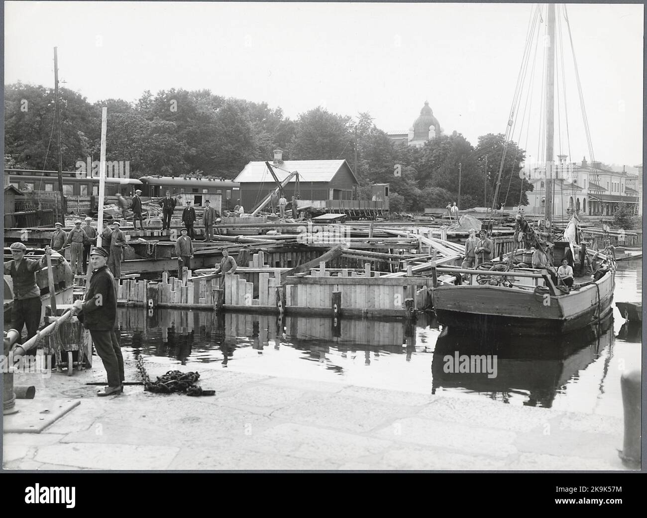 Turning bridge over the canal in Jönköping Stock Photo - Alamy