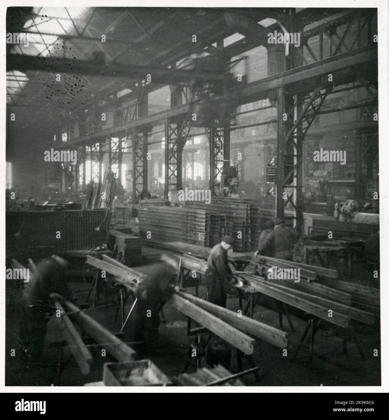 Wing rails hi-res stock photography and images - Alamy