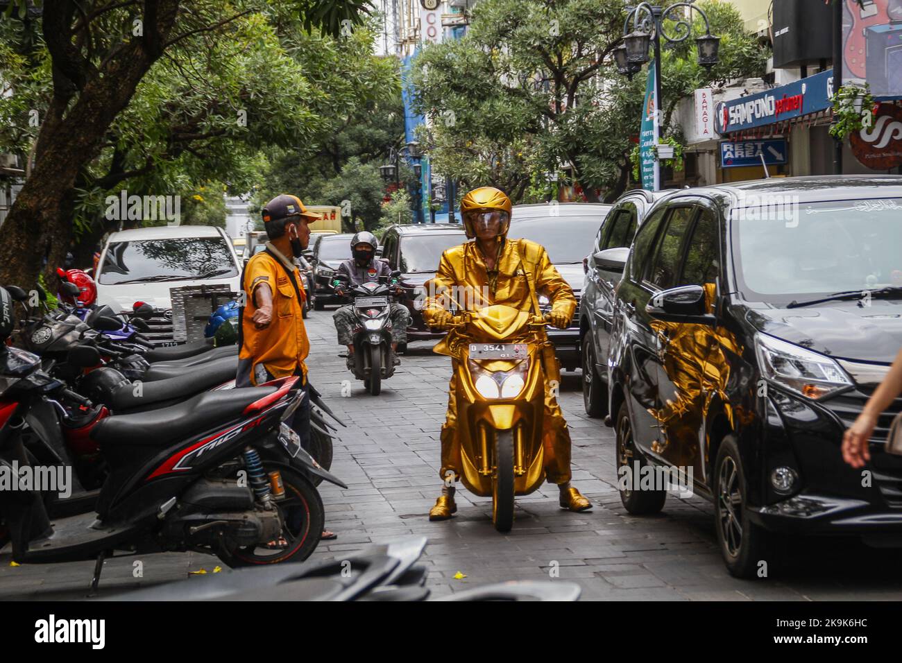 Bandung, West Java, Indonesia. 29th Oct, 2022. Yandi is seen drive his ...