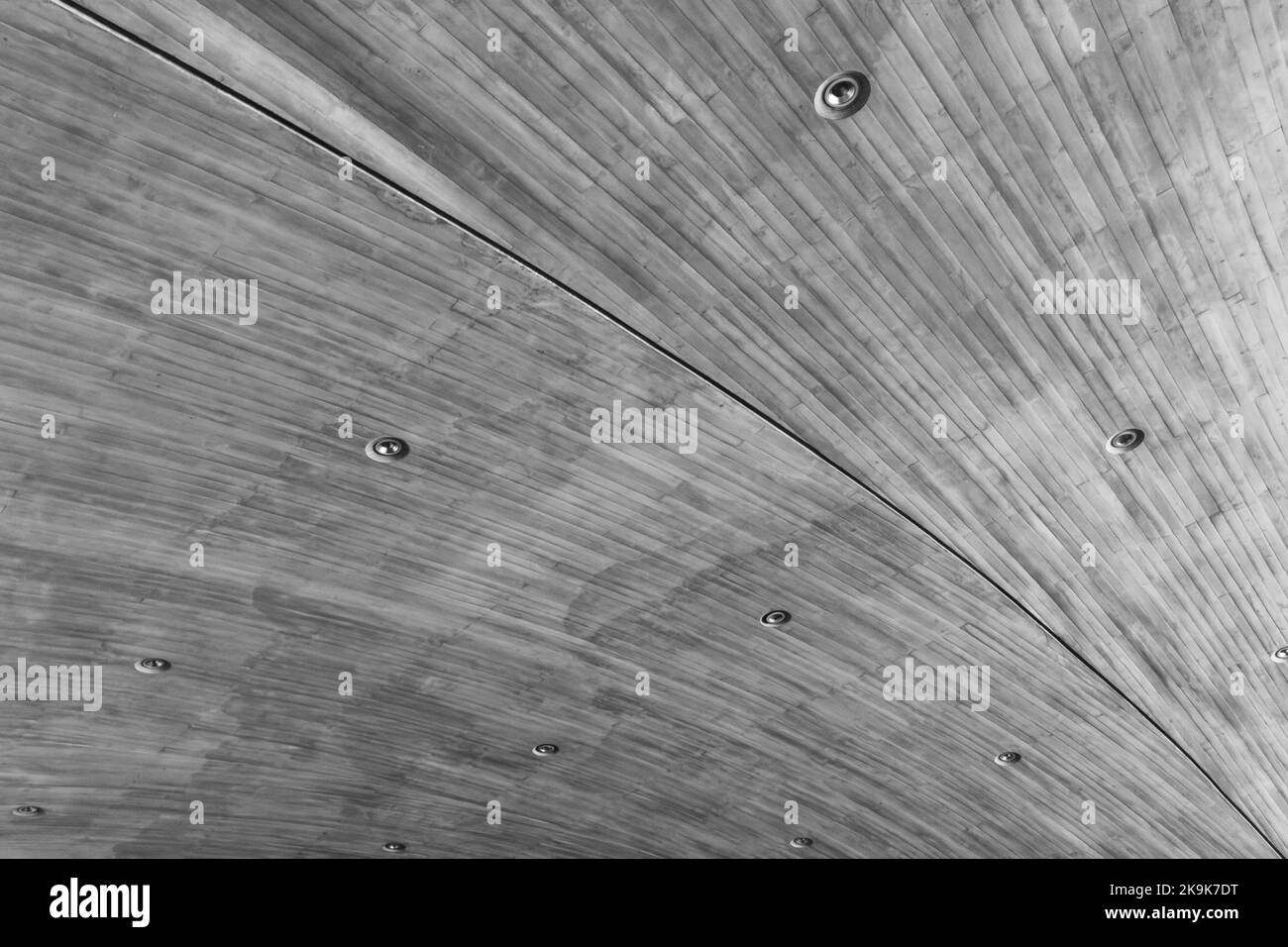 Boarded structure of the ceiling surface with embedded lamps Stock ...