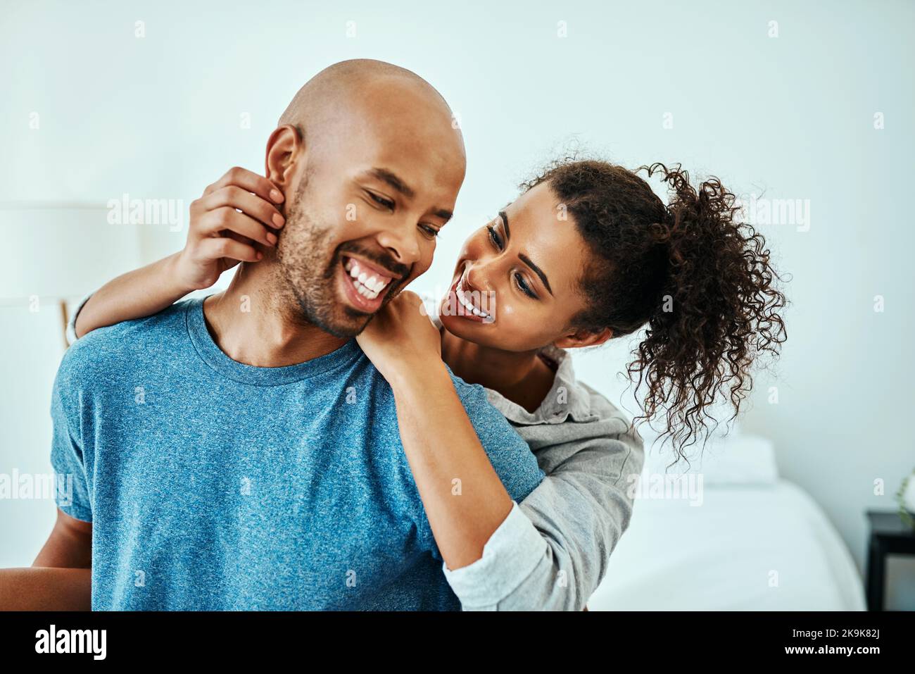 Young couple man woman stay hi-res stock photography and images - Alamy