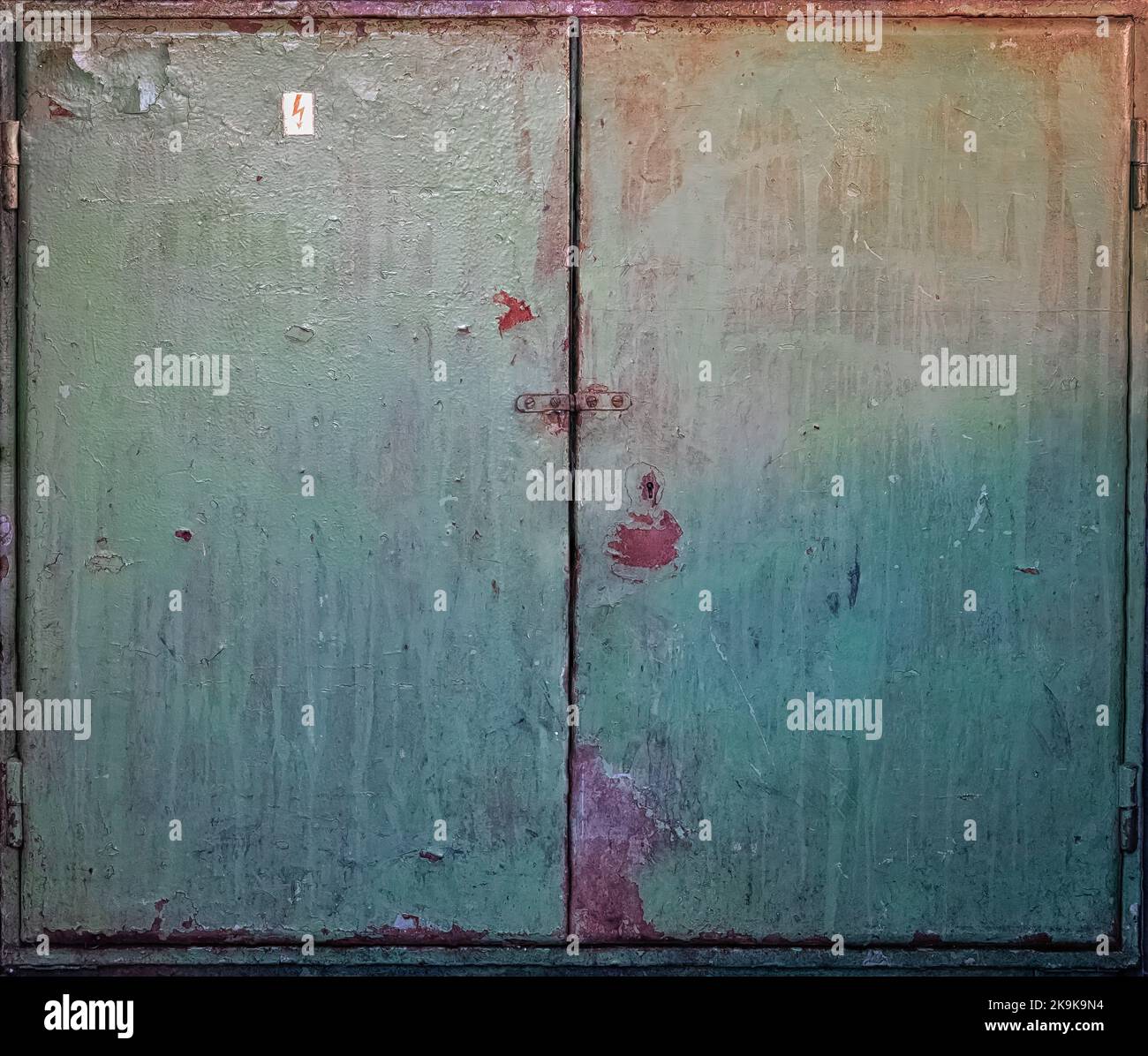 Rusty metal electrical door closet texture Stock Photo - Alamy