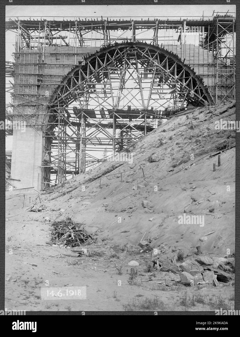 Bridge building over the Öre River Stock Photo - Alamy