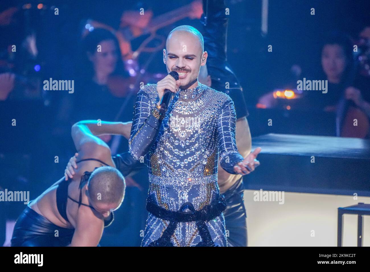 28 September 2022, Berlin: The winner of "Team Stefanie" Basti Schmidt ...