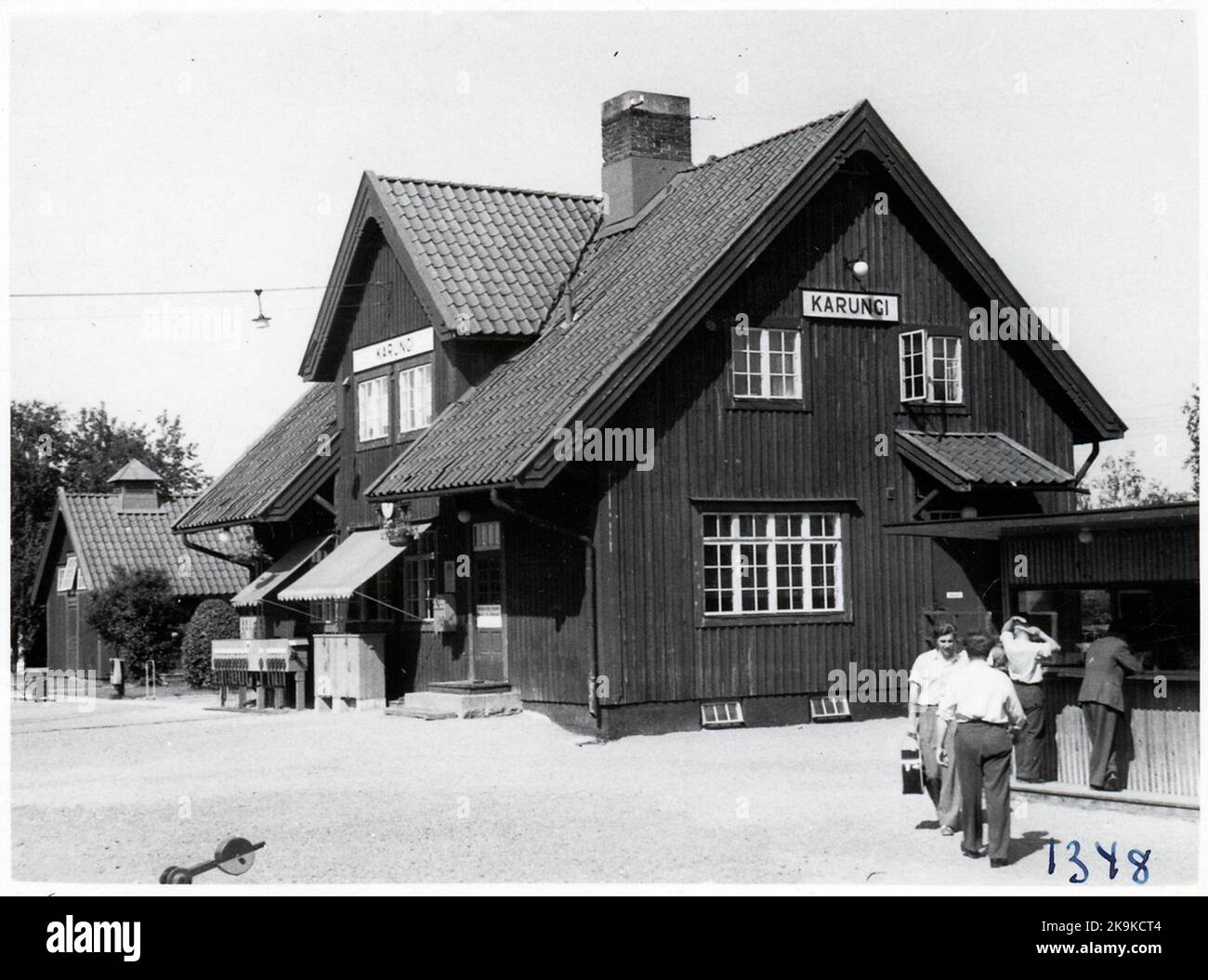 Station platform track Cut Out Stock Images & Pictures - Alamy