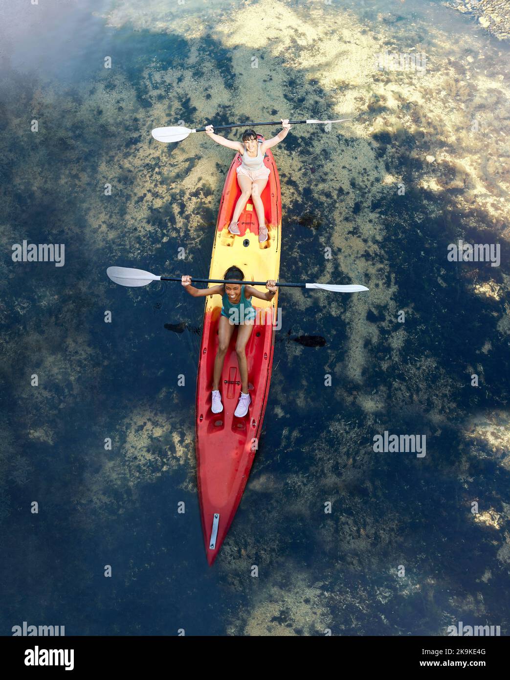 Women adventure travel hi-res stock photography and images - Alamy