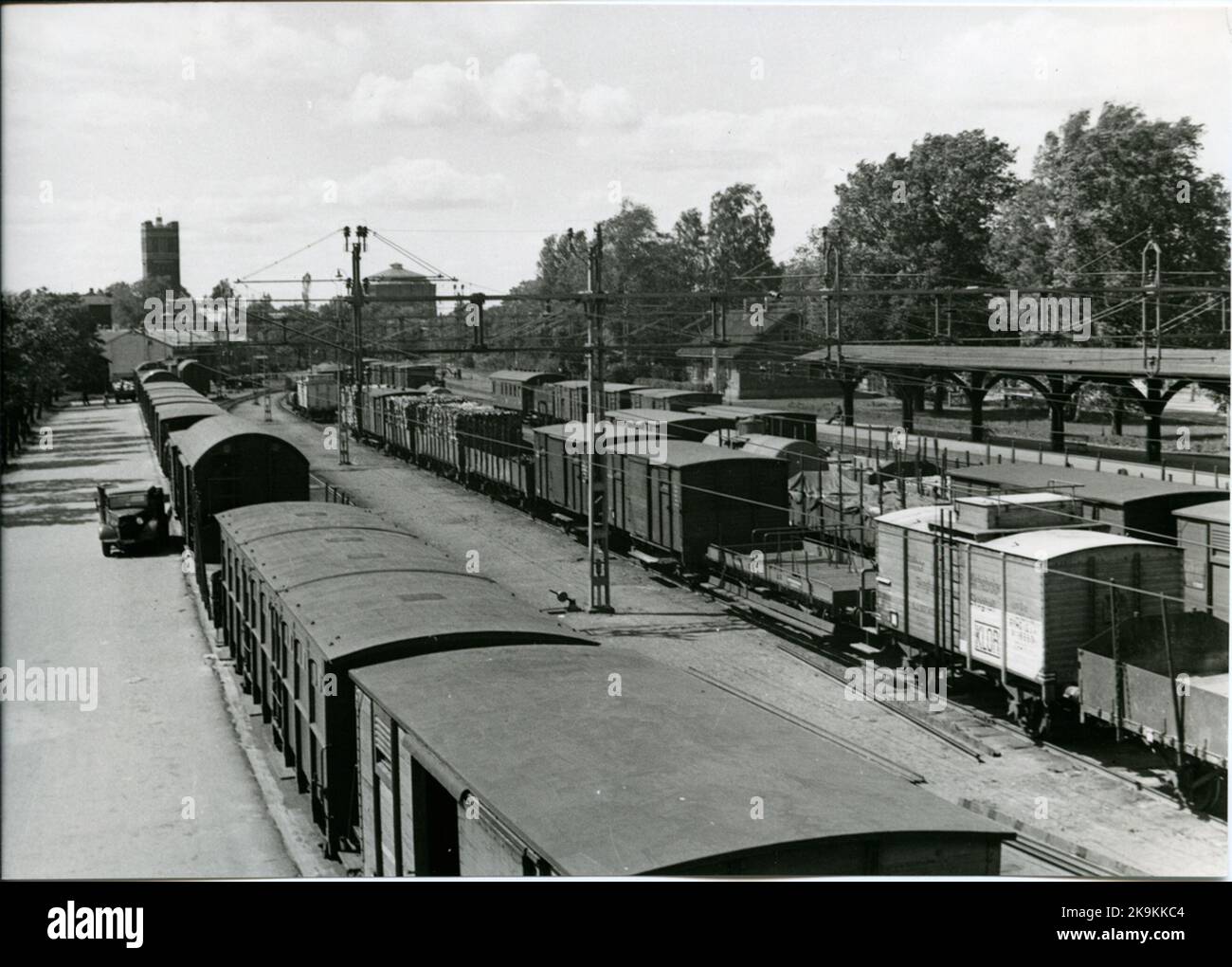 Karlstad's Bangård Lastkaj. The trolley to the right with elevation on ...
