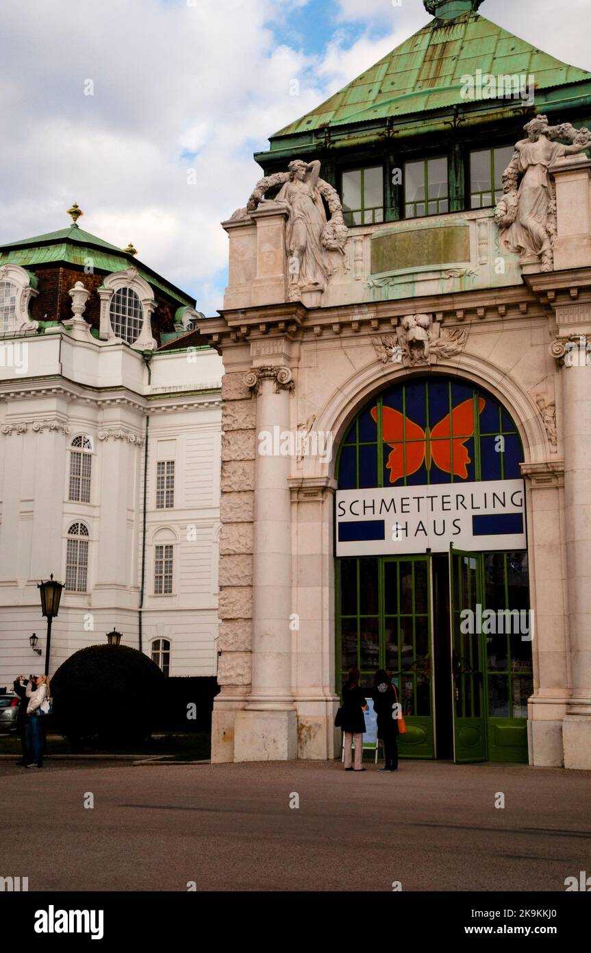 Vienna Zoo Entrance Clipart