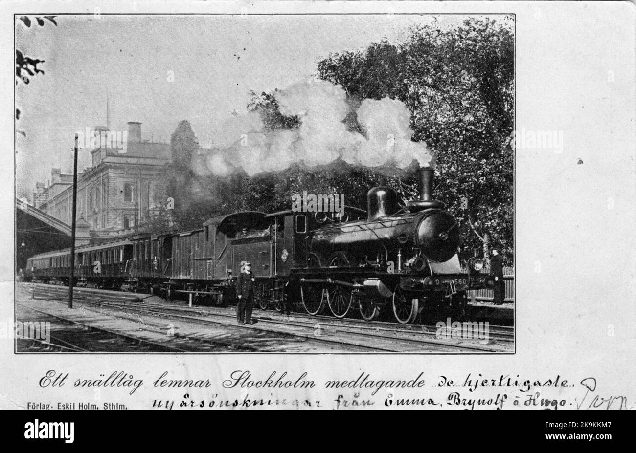 Central Station A train leaves the station Lok Litt CC 560 Stock Photo ...