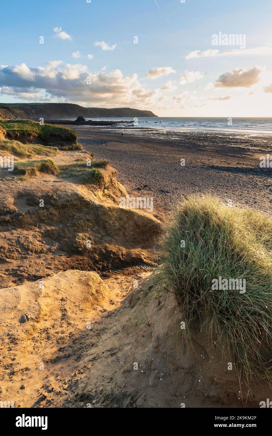 Beautiful Summer sunset landscape image of Widemouth Bay in Devon ...